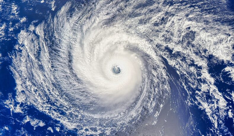 Cum a ajuns Uraganul Milton „catastrofal” într-un timp atât de scurt ...